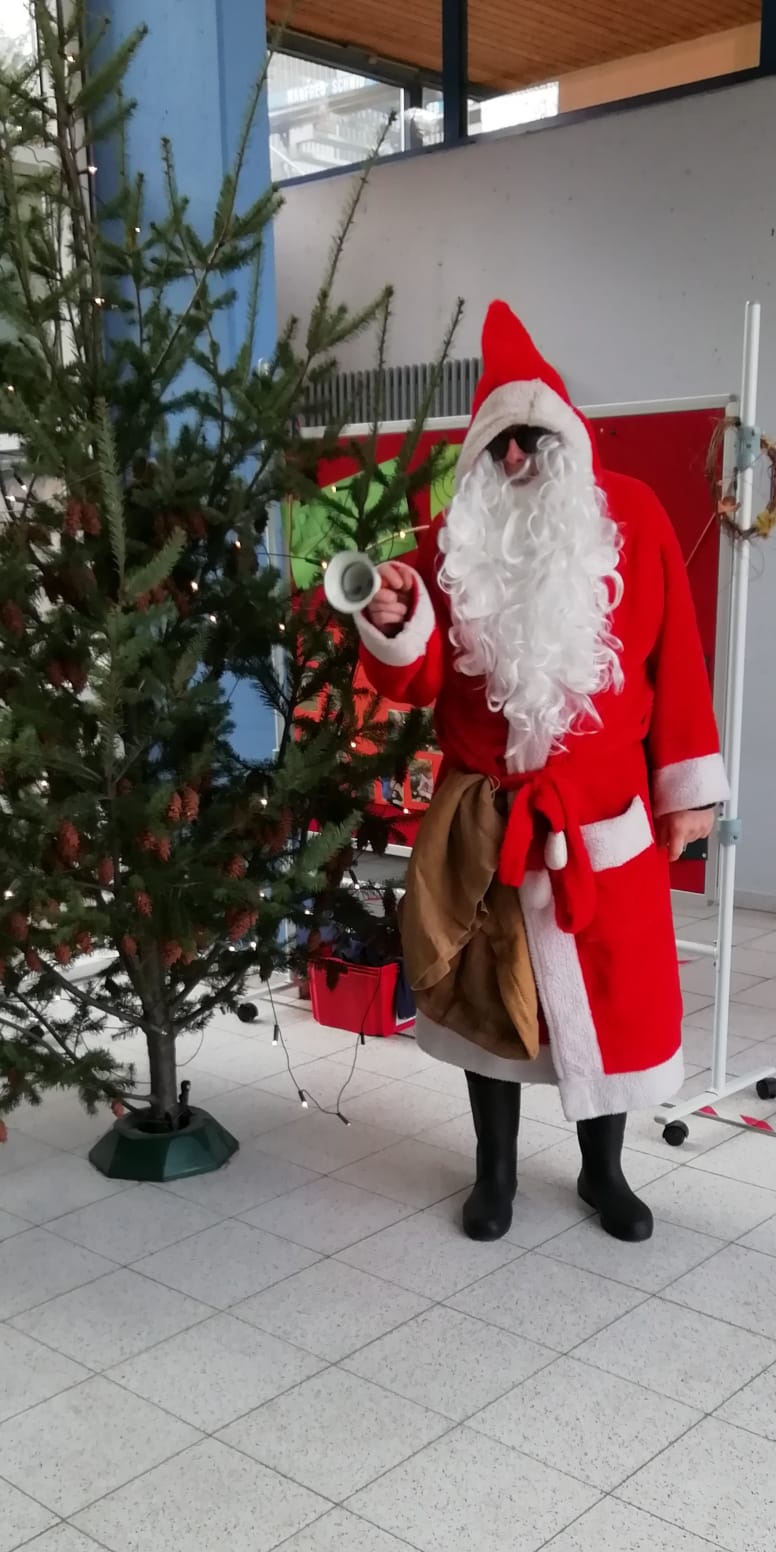Besuch vom Nikolaus - Karl-Mauch-Schule